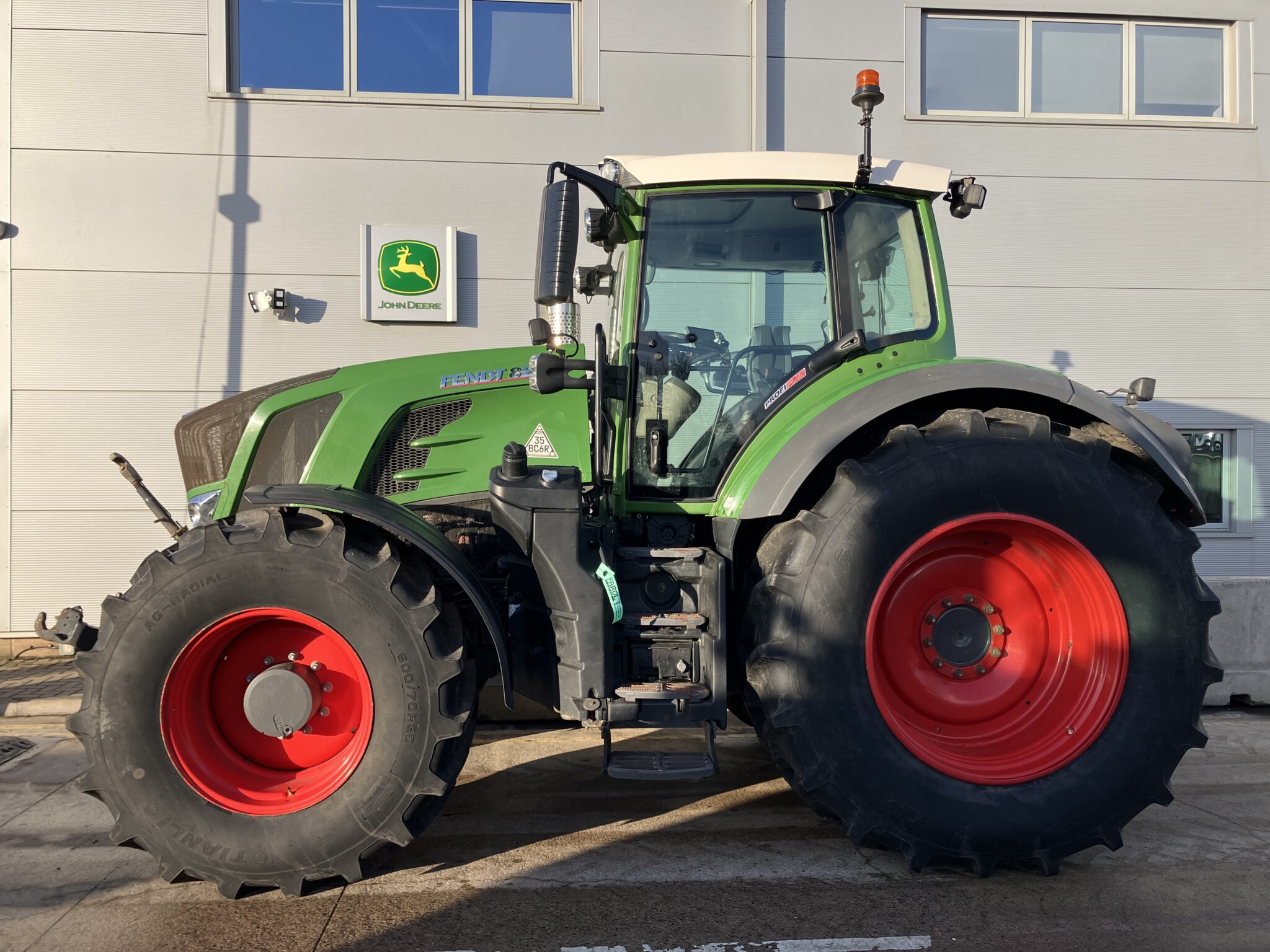 Fendt 828 Profi Plus - Farol