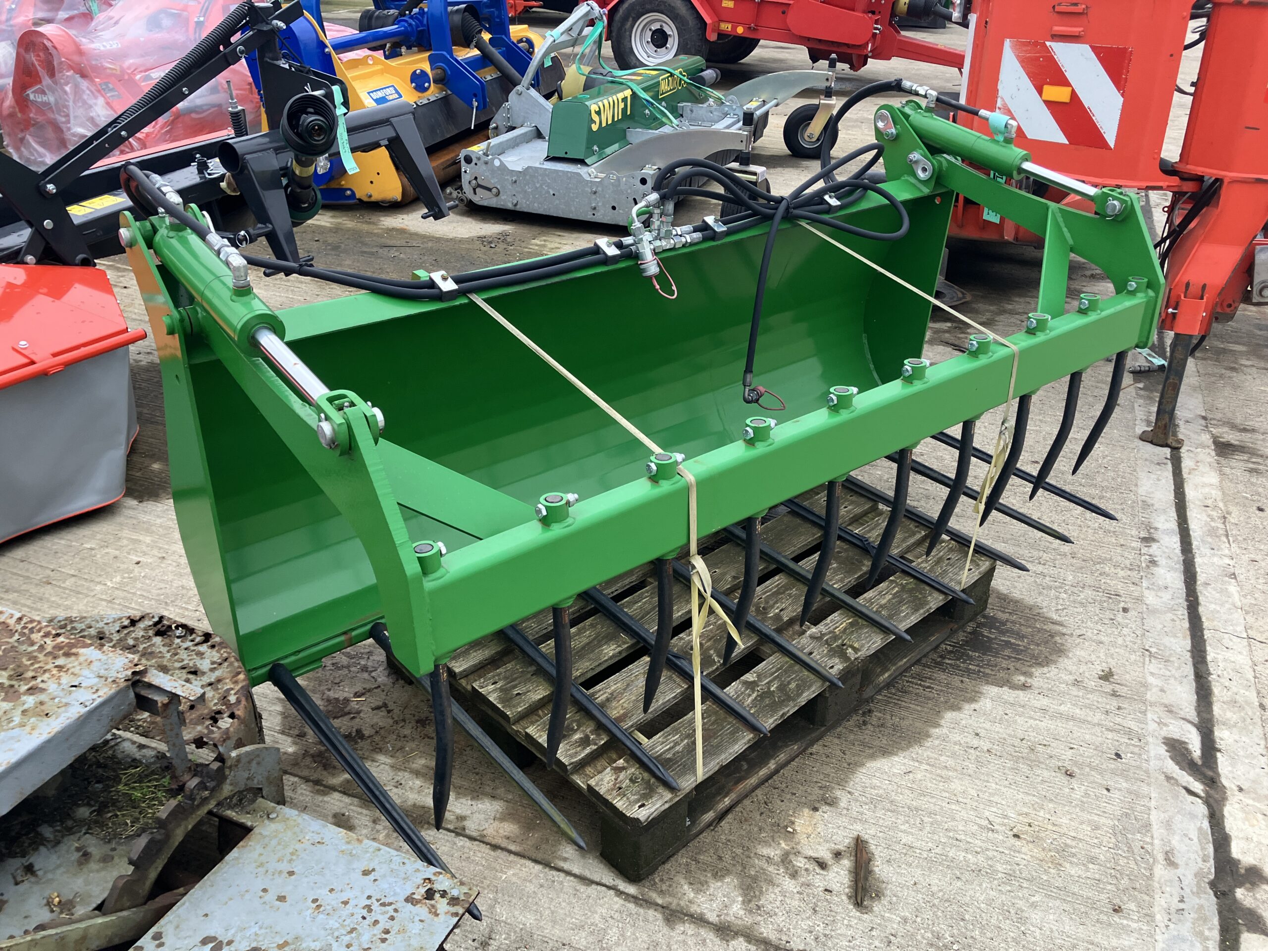 John Deere Bucket Grab - Farol